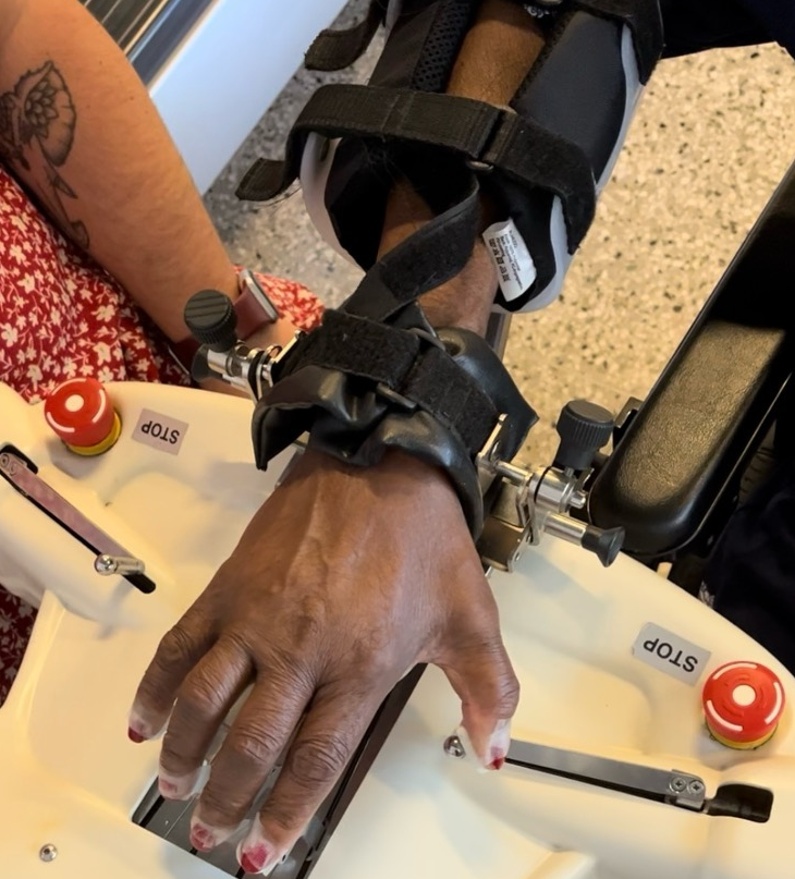 Hand and finger rehabilitation technology | Neuro-Concept